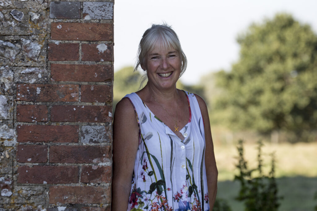 The Tuscan House, by Angela Petch - loopyloulaura